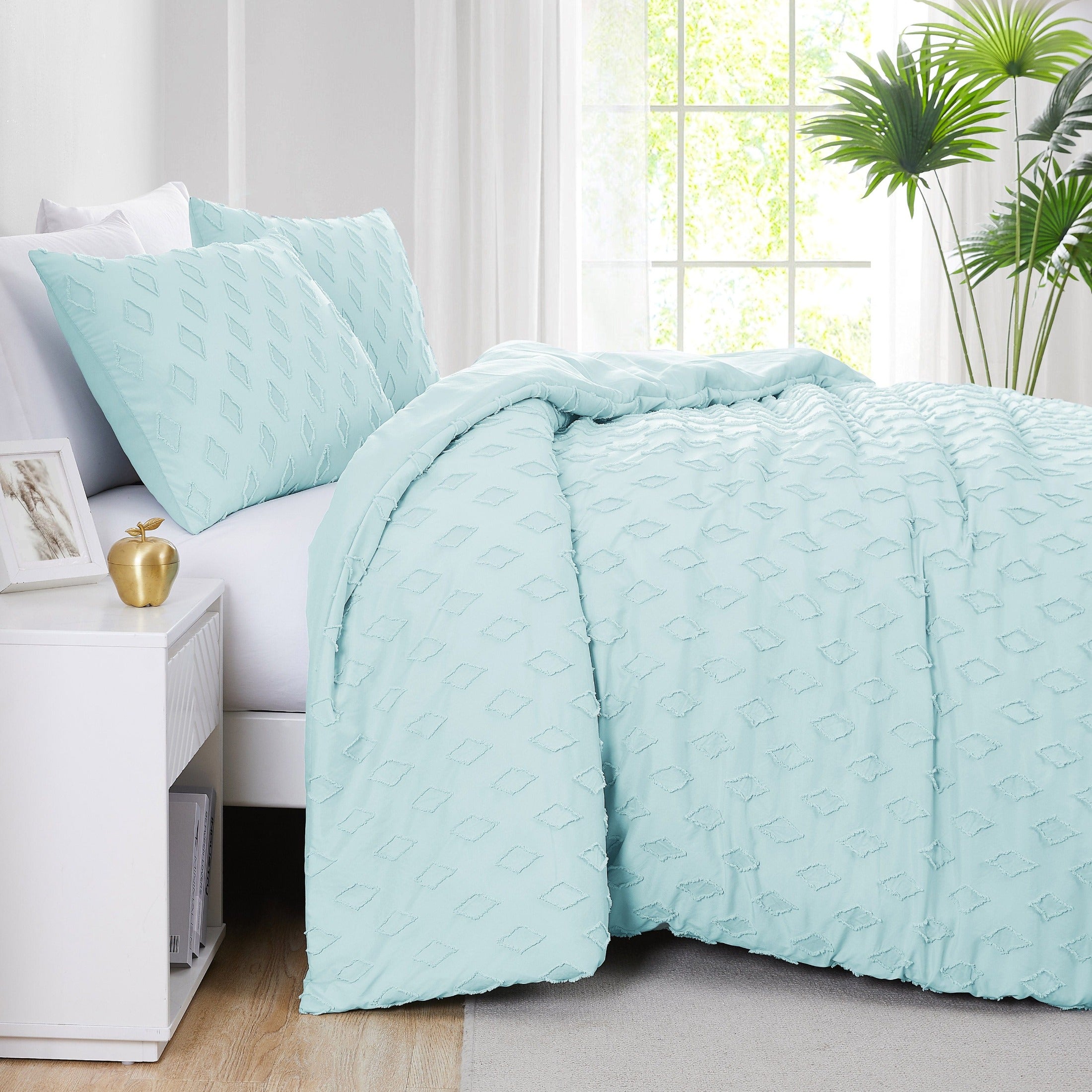 Delta Clipped Jacquard Duvet Cover | SouthShore Fine Linens